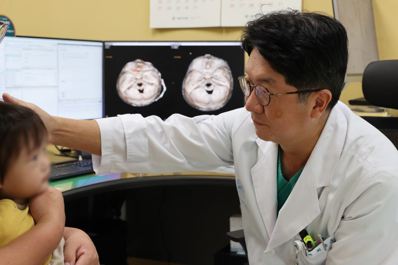 Revolutionary Breakthrough: Groundbreaking Device Grows with Your Child ...